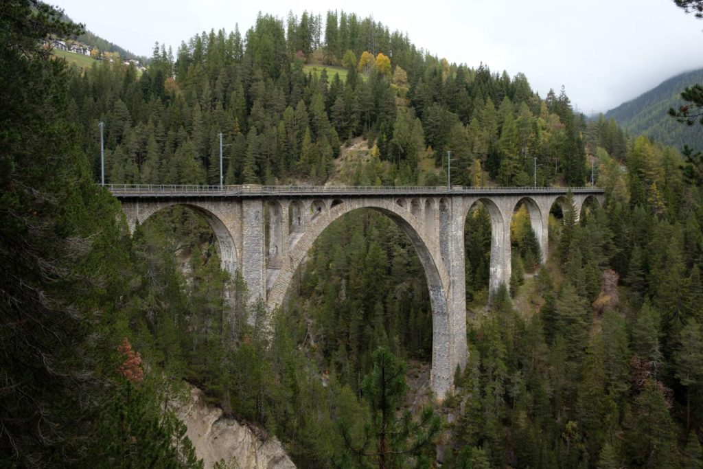 Filisur: On the path of the Glacier Express — Wild & Without